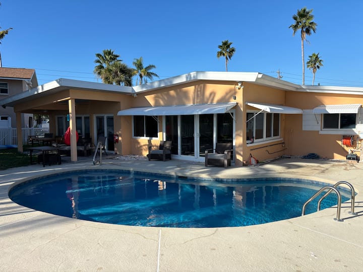 Redington Beach Getaway - Redington Beach, FL