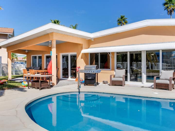 Redington Beach Near Beach On Icw W/pool & Dock - Redington Beach, FL