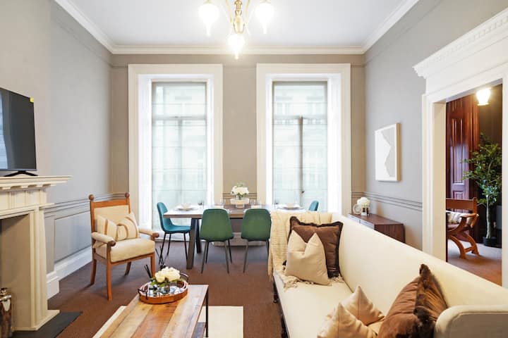 Designer Mayfair Apartment - London