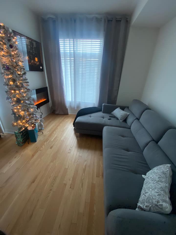 Sun Field 2 Bedroom Cozy Townhome - Bradford