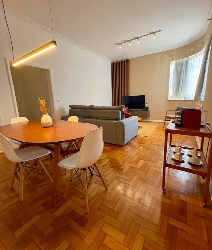 Charme E Praticidade Em Ipanema – 80m Da Praia - Brasil