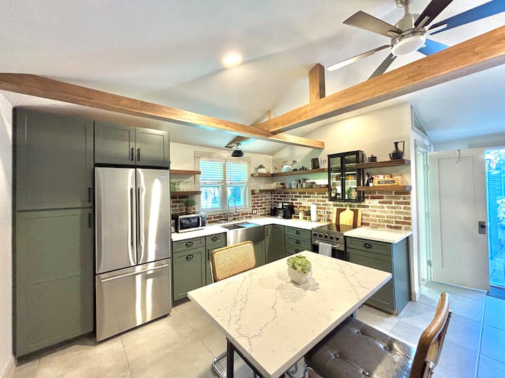 Private Garden Guesthouse - St. Pete Beach, FL