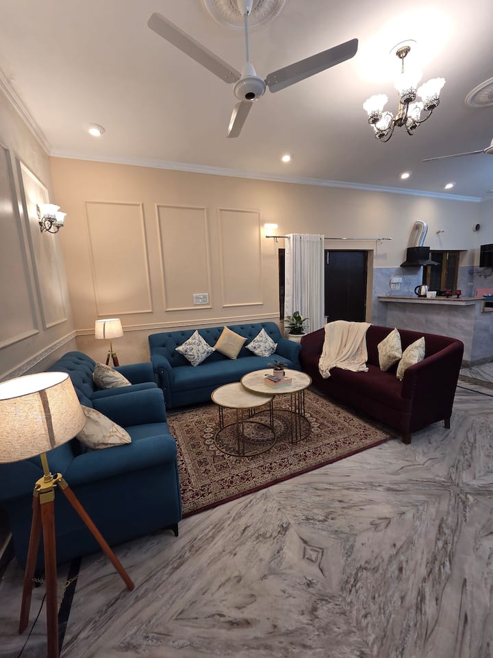 Entire Floor 4 Bhk | Ideal For Families & Groups - デーラー・ドゥーン