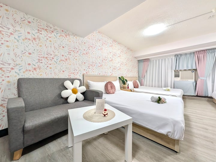 Xn743小花午後/捷運西門站走路6分鐘/紅樓/夜市/四床/台北車站101/廚房電梯/電梯住2-8人 - Taïwan