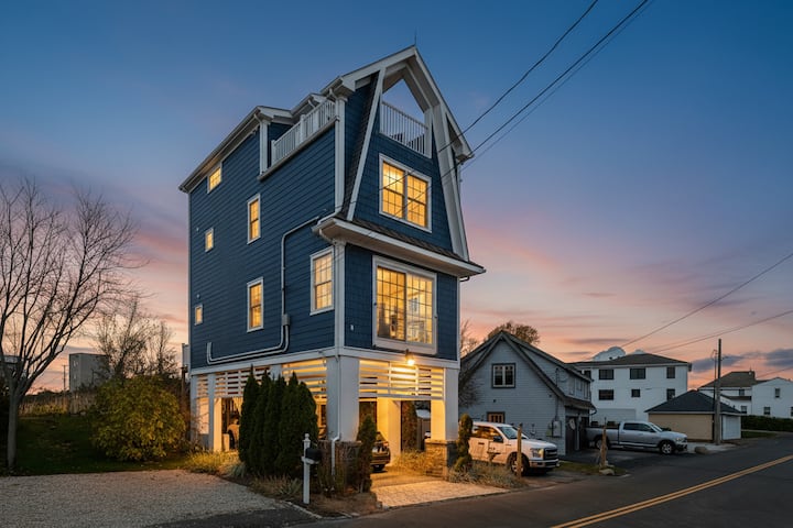 Amazing Elevated House Across From The Beach - Fairfield, CT