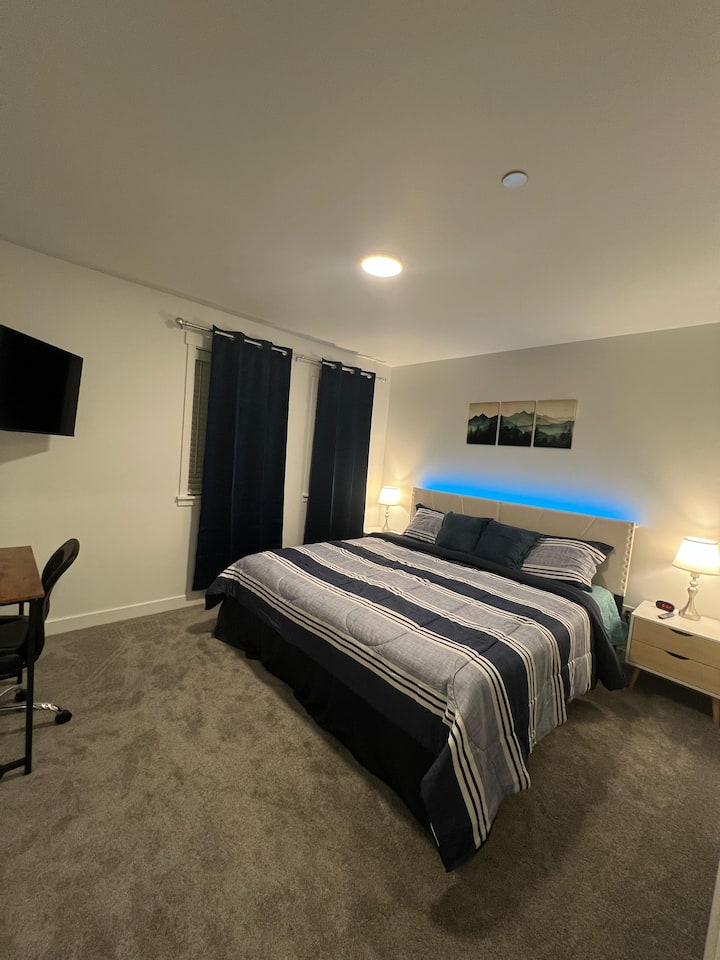 Slc Heights | High-end/work/hottub/sleeps16/garage - Salt Lake City, UT