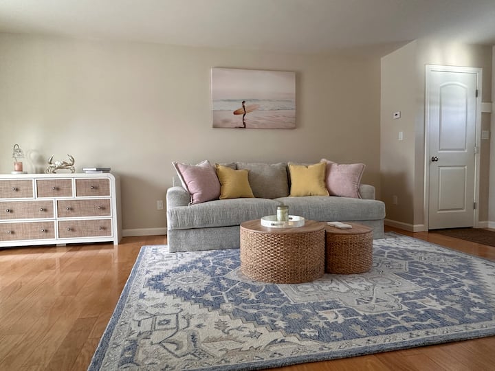 The Salty Cowgirl: A Quaint Coastal Retreat - Cape Cod, MA