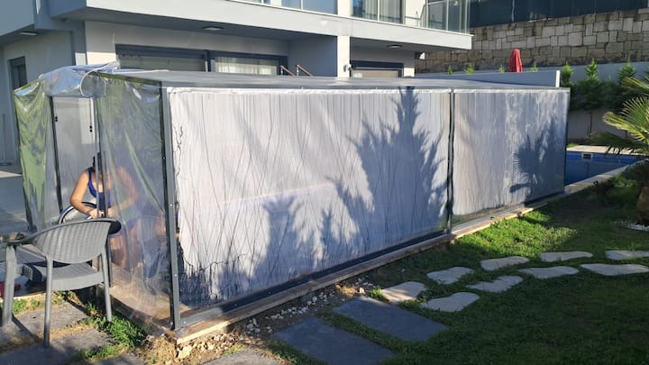 çEşmede  ıSıtmalı Sıcak Havuzlu 4+1lüx Villa - Alaçatı