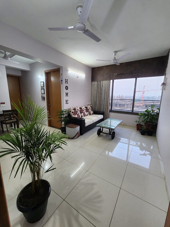 Heels & Hustle (Entire 1.5 Bhk) - Ahmedabad