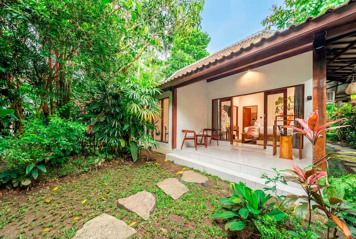 Cozy 1br W Spacious Pool+garden • Ubud's Best Spot - Ubud