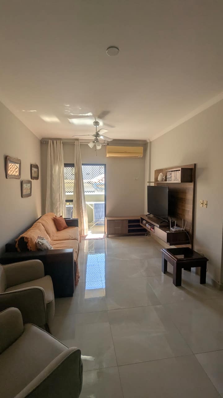 Apartamento Amplo Com 4 Quartos, óTima Localização - Ubatuba