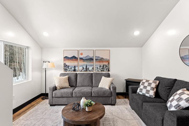 Penthouse At The Mall - Brian Head, UT