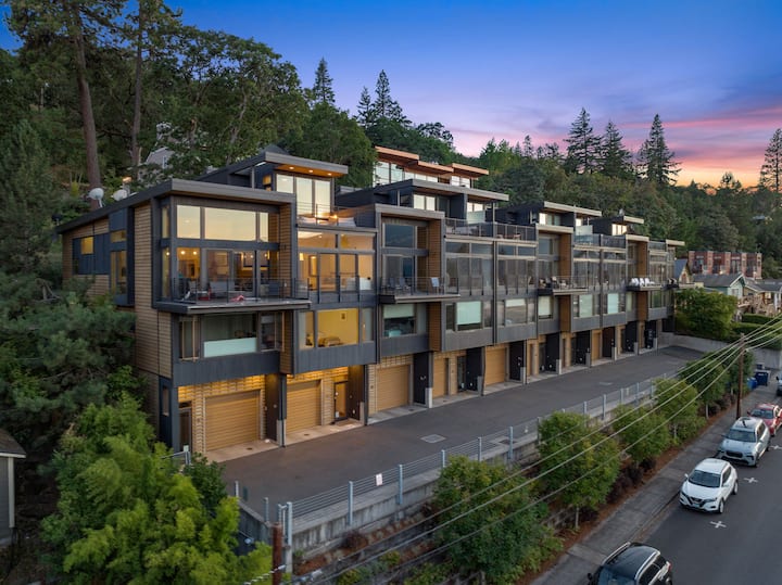 Hood River View Townhouse - Walk To Downtown - White Salmon, WA