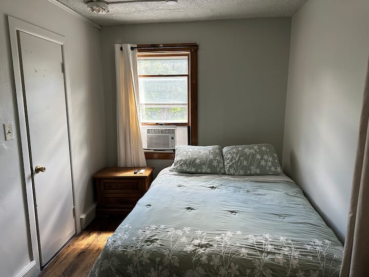 Corner Room With Private Full Bath - Pittsfield, MA