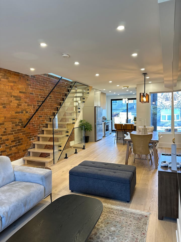 Luxury-modern Home In Annex/casa Loma ·3br+parking - Toronto