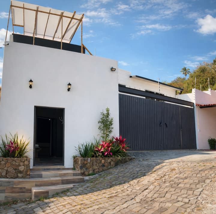 Residencia Moderna Loma Bonita - Cuernavaca