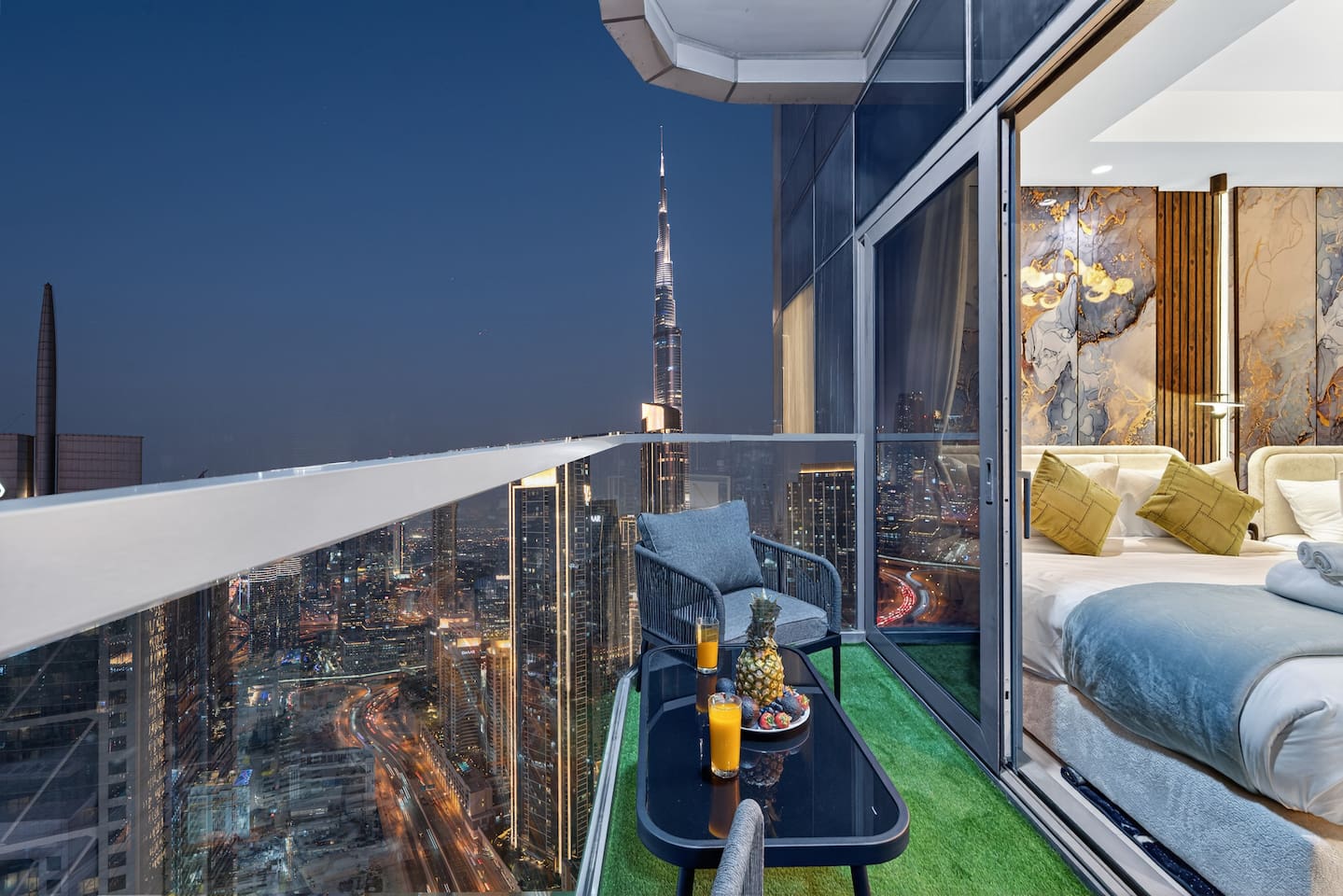 Extravagant Living: Infinity Pool w/ Burj View | Desert Key Vacations