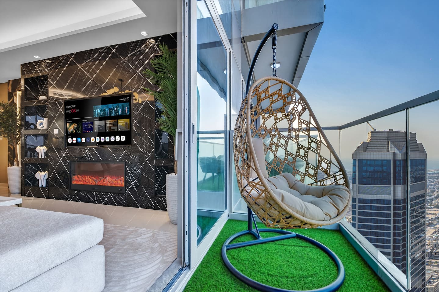 Extravagant Living: Infinity Pool w/ Burj View | Desert Key Vacations