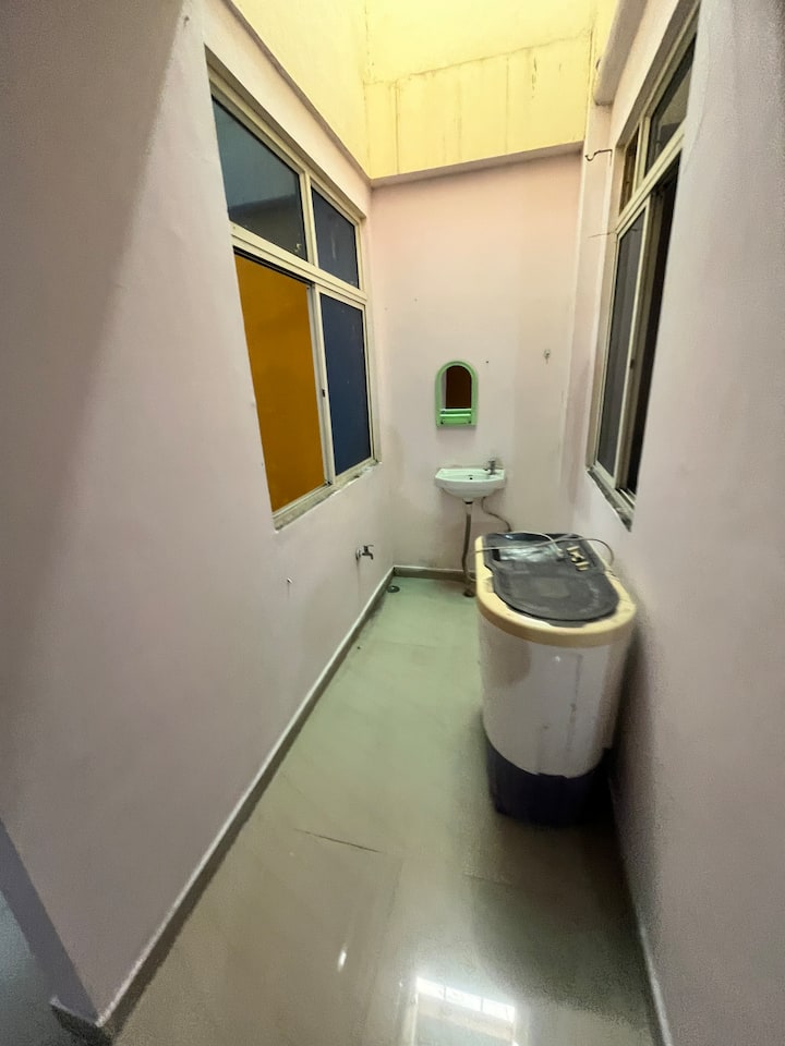 Semi Furnished Apartment With Geyser, Kitchen - Gwalior