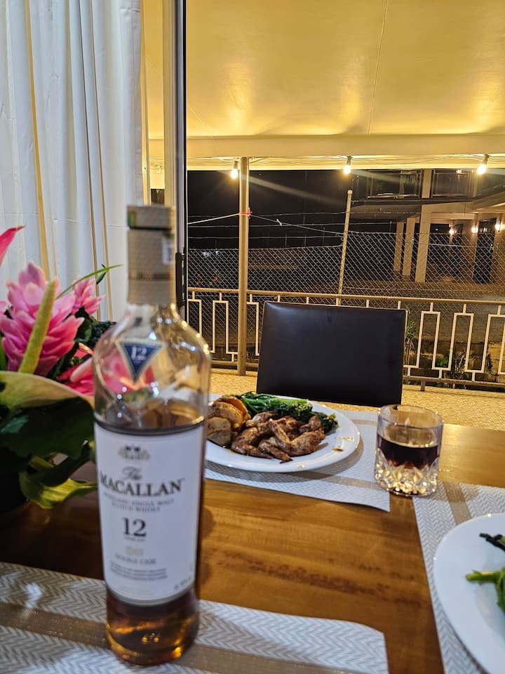 The Festoon Light Flat - 수바