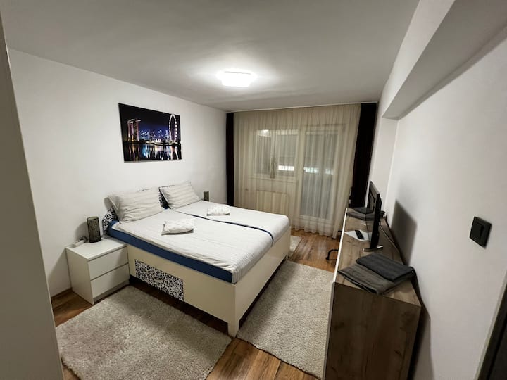 Ene Oradea (Parcare Gratuită) - Oradea