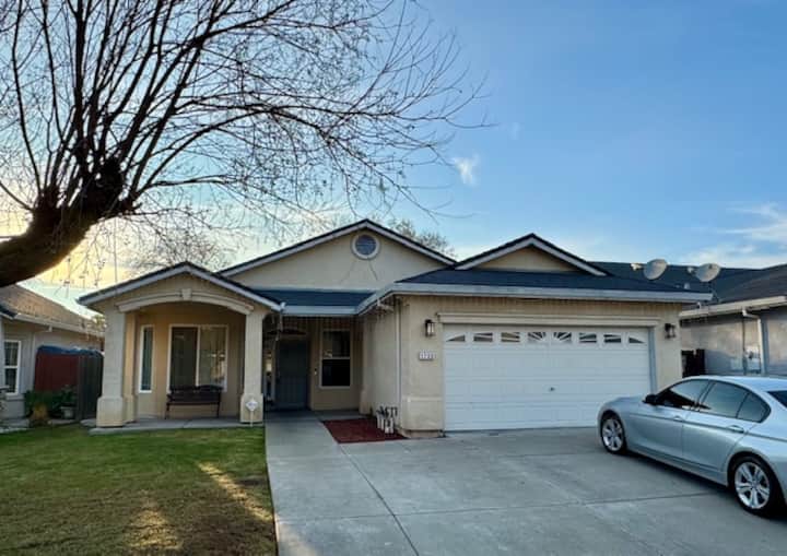 "Bright, High Ceilings For A Calm, Peaceful Stay." - Stockton, CA
