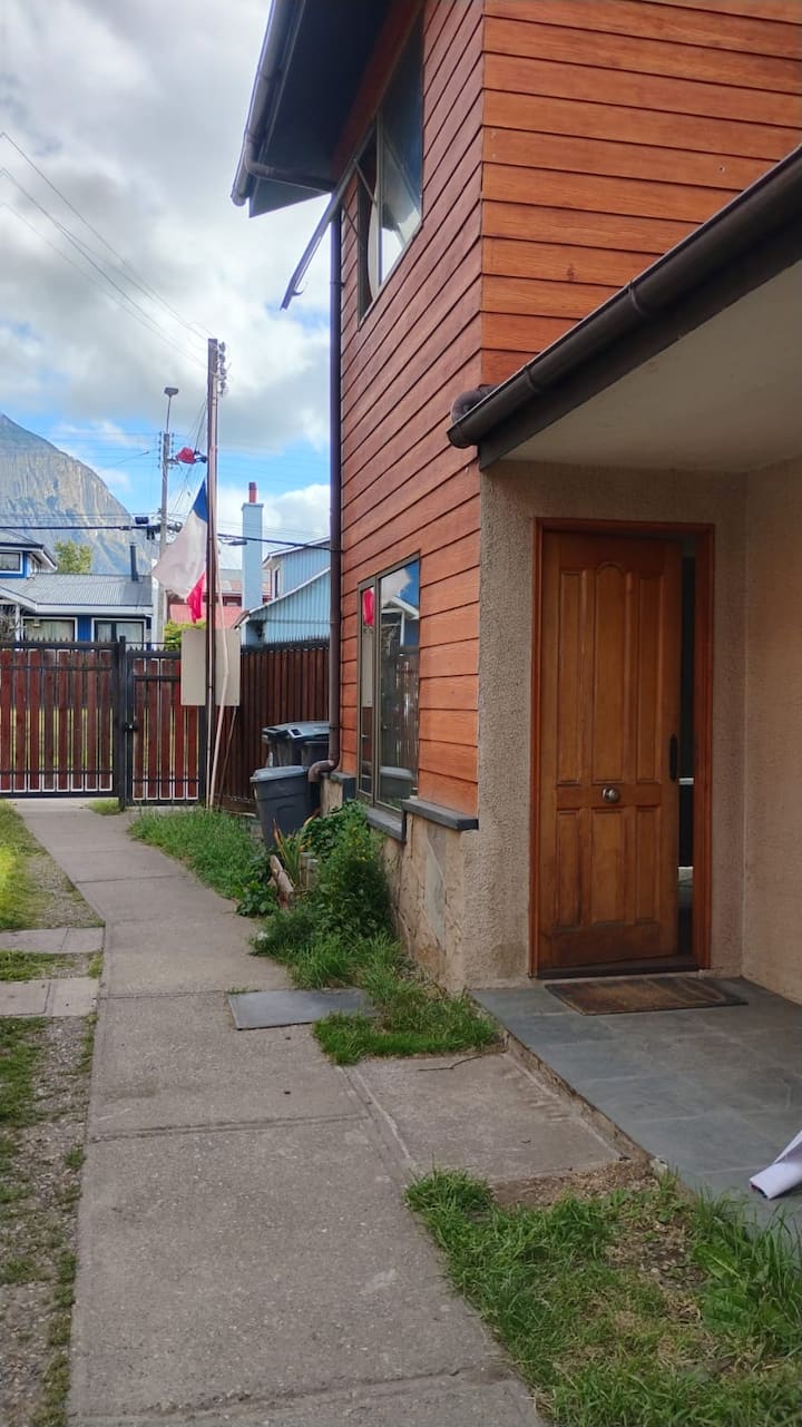 Casa Cómoda Y Totalmente Equipada - Coyhaique