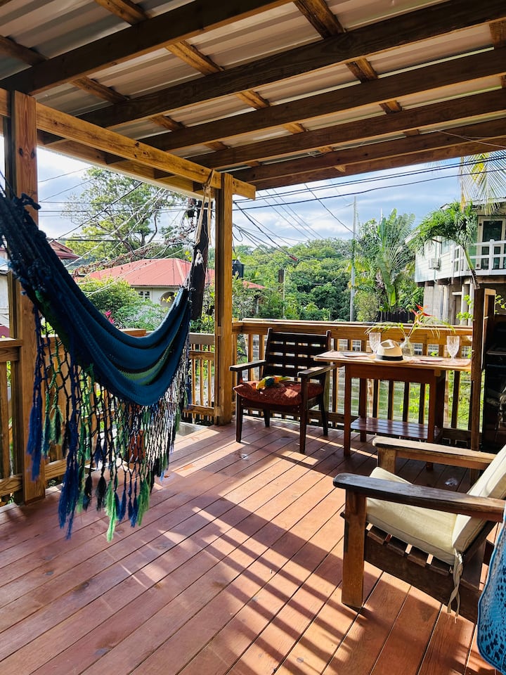 Theresa West End Studio W/private Outdoor Kitchen - Honduras