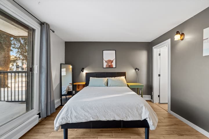 Whyte Ave Cozy Club - Edmonton