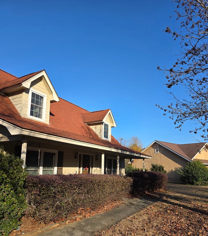Spacious 4br Home In Historic Pooler - Pooler, GA