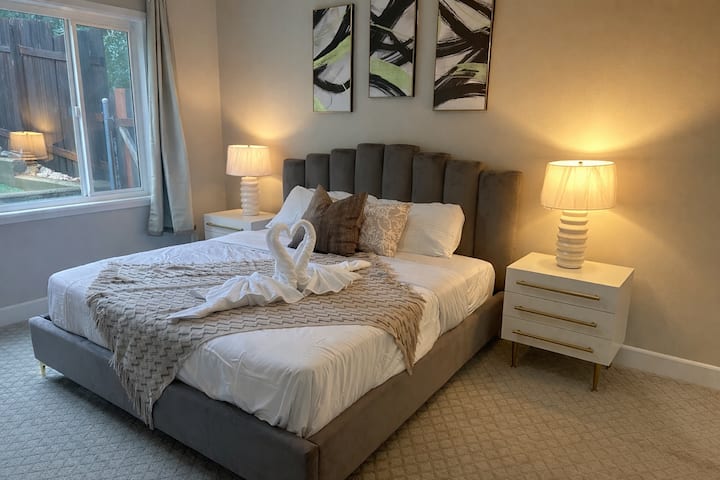 Single-story 4br/3ba/6beds Near Mt Baldy Largeyard - Upland, CA