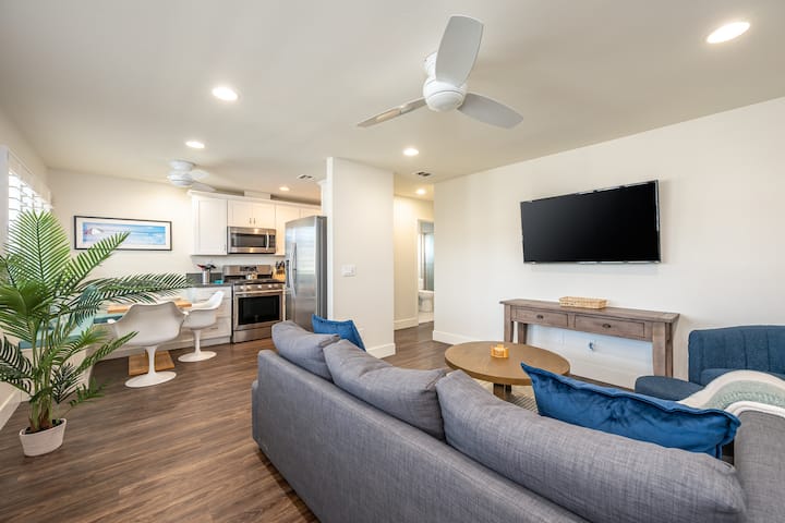 Steps To The Shore – Top Floor 1br (Unit 6) - Oceanside, Californie