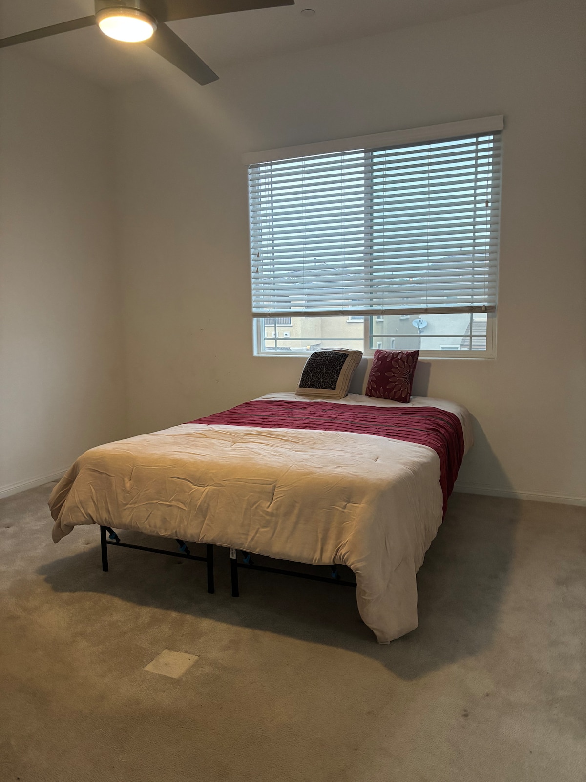 Casa a schiera in un ambiente tranquillo! ~15 min da LAS - case in ...