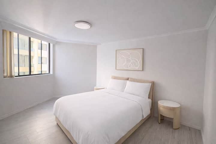 Central Lifestyle | Parking | Desk | Gym | Pool - Sydney central station