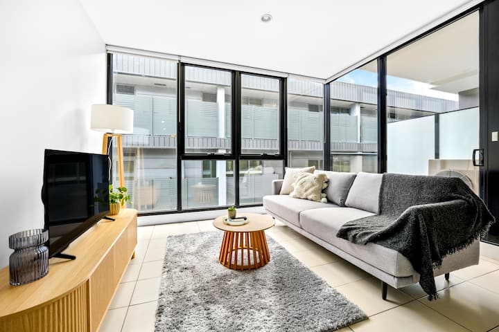 Kira - Stylish City-edge Apartment With Parking - Kensington