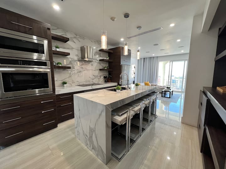 3 Bedroom Executive Penthouse In  New Kingston - Jamaica