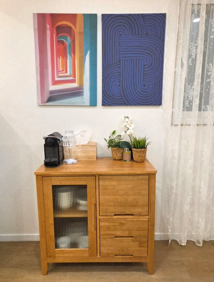 (신규)마당있는 감성독채 Neo Stay/ 속초중앙시장도보4분 /최대10인(방6/욕실6) - Sokcho