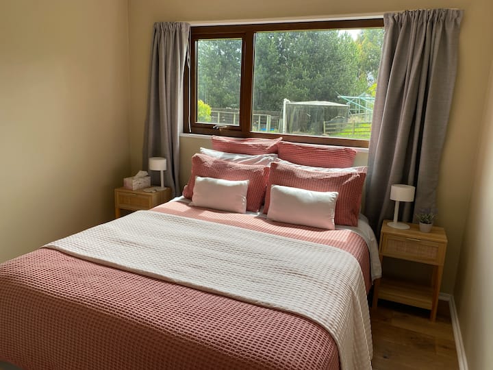 Ocean View Farmhouse: Relax & Unwind - Brighton