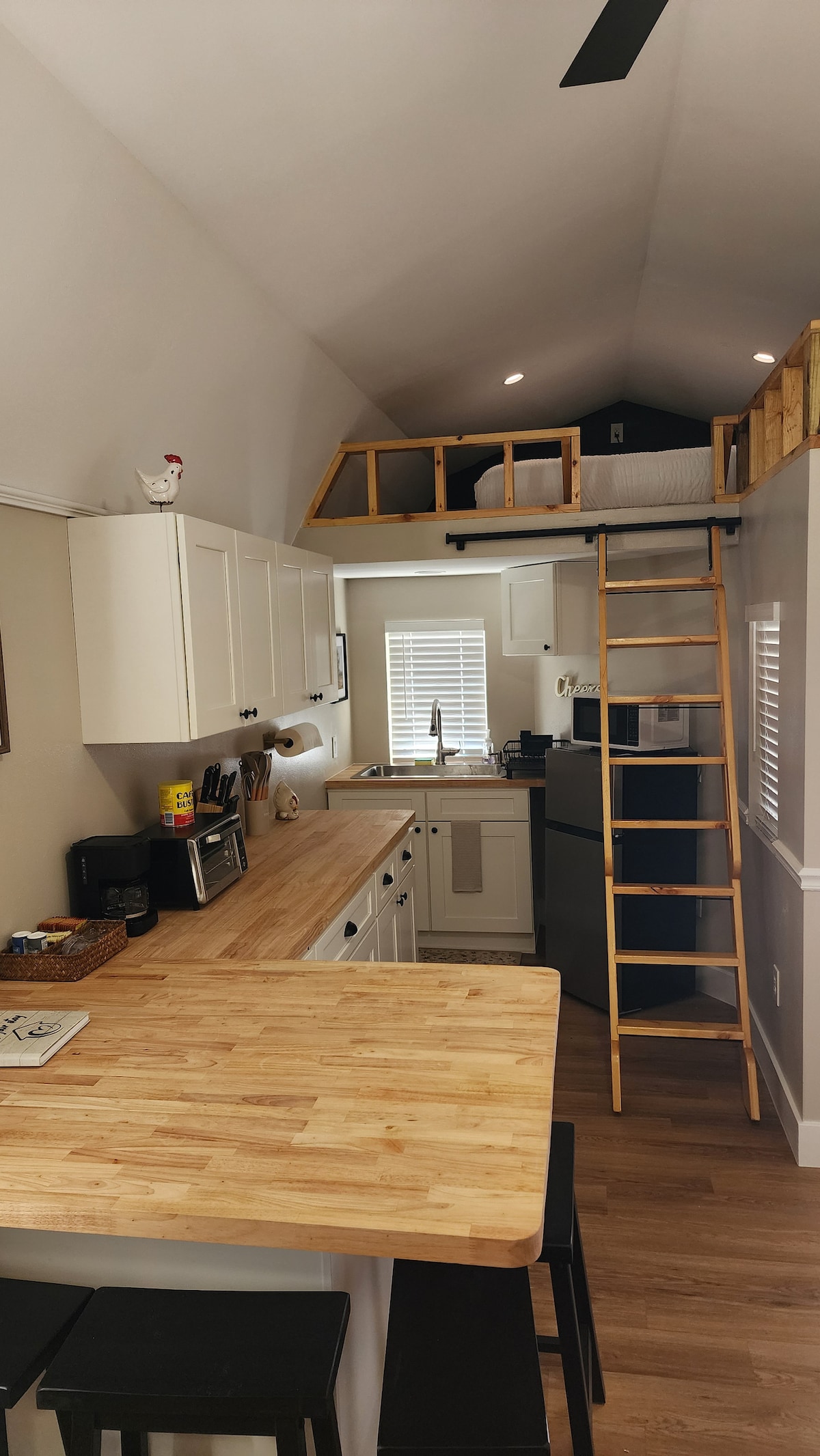 Little Red Barn by the Goats - Barns for Rent in Apopka, Florida ...