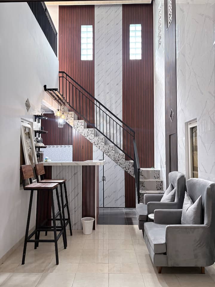 Green House Near Borobudur Temple/akmil Magelang - Magelang