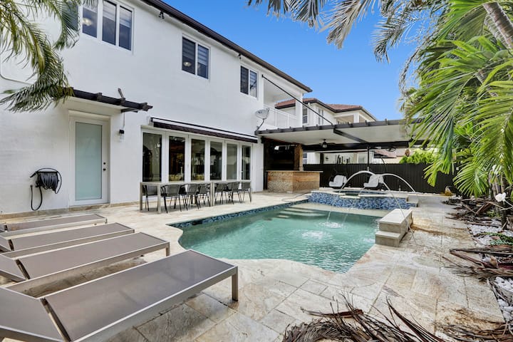 6br Family Oasis, Heated Pool, Hottub. - Miramar, FL