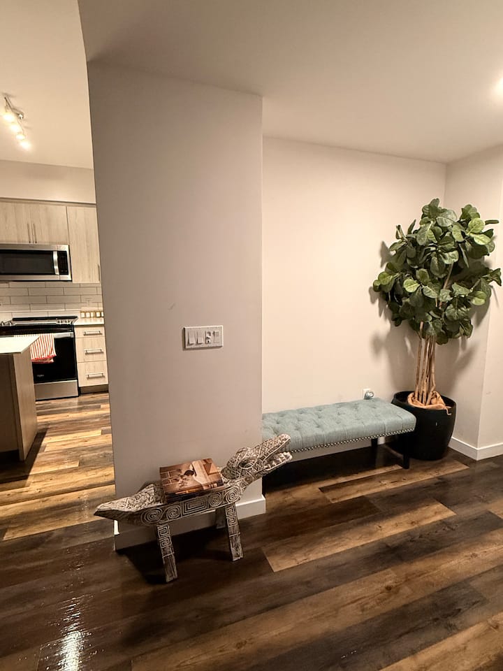 Holiday Apartment King Bed | Easy Check In - Sunrise, FL