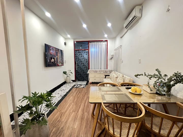 Central Saigon 3br House – Walk To Bui Vien - Hô Chi Minh-Ville