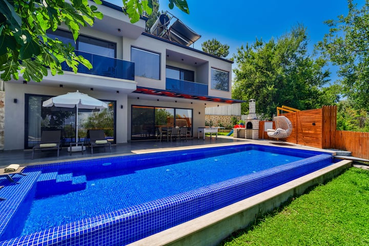 Doğanın Kalbinde ÖZel Havuzlu Lüks Villa - Kalkan