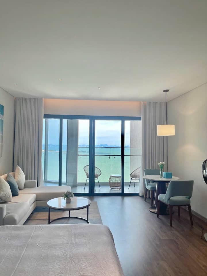 Special Discount Sea View Apartment/large Balcony - Ha Long