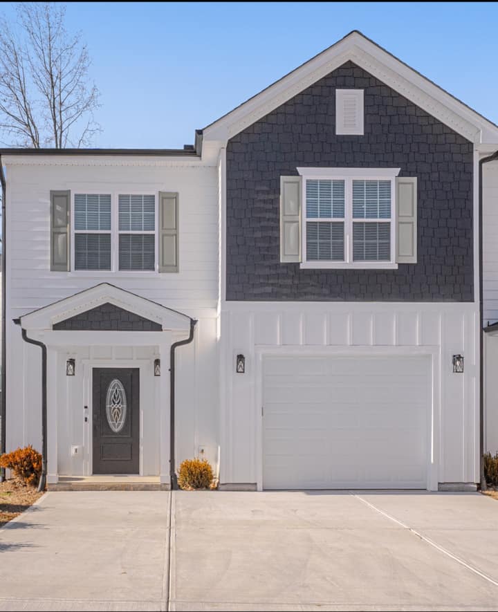 Spotless Stay Near Duke | No Carpet + Fast Wifi - Durham, NC