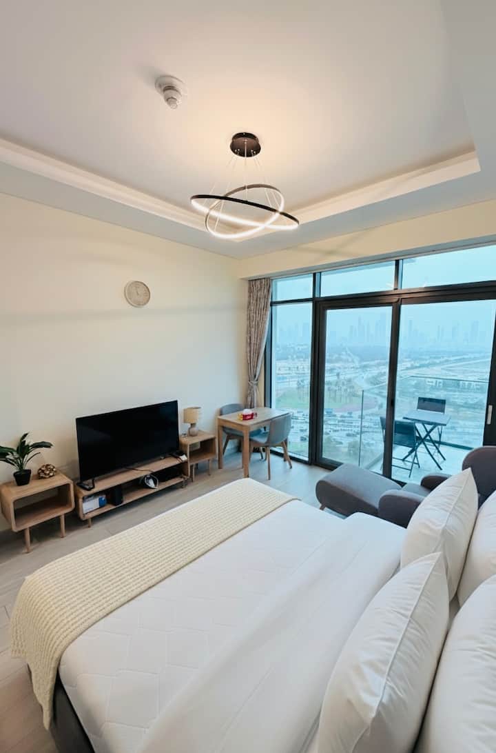 Skyline View Studio/ Burj Khalifa + Frame + Museum - Dubai