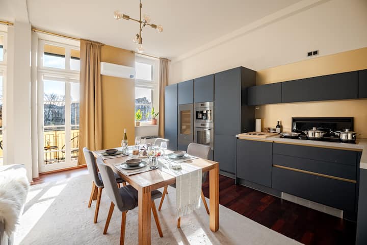 Edler Wohnraum: 2 Br Luxury Loft A/c Garage Lift - Leipzig