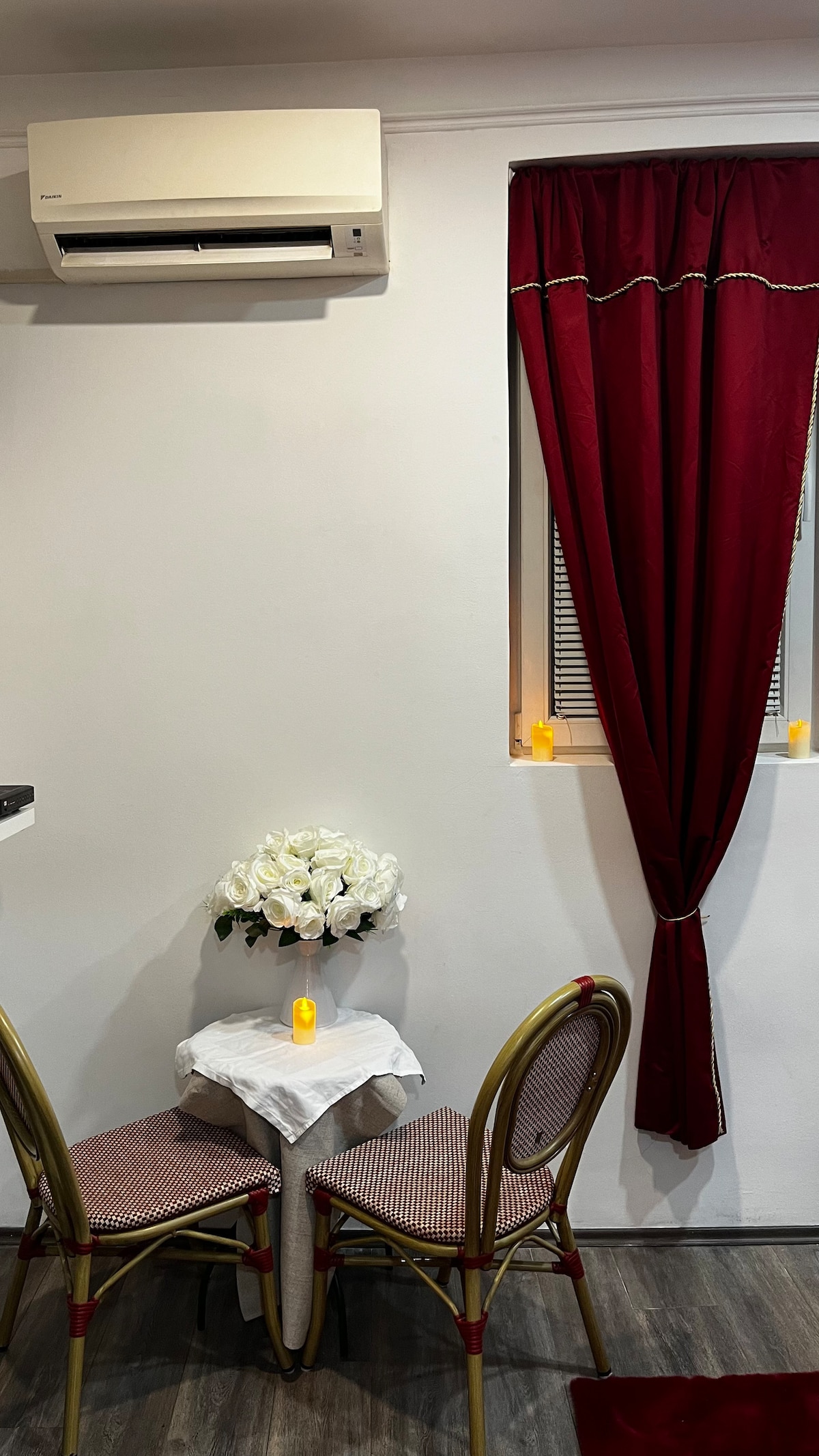 Mona Lisa - Secret Central Suite - Airport direct - Apartments for Rent ...