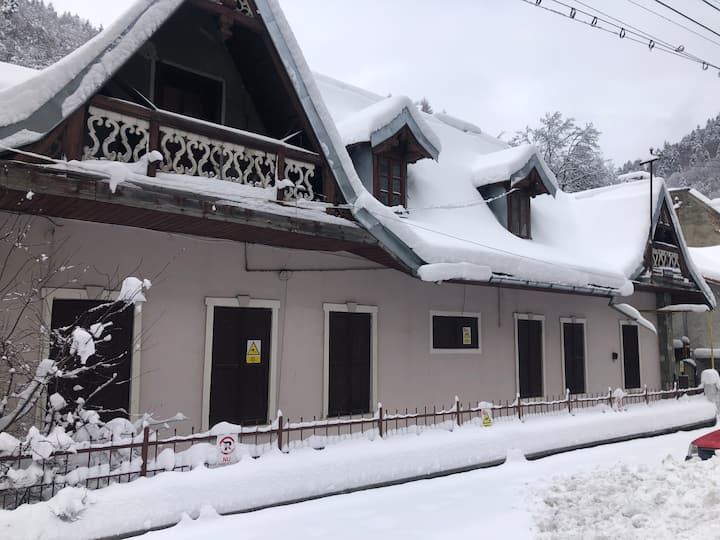 Conacul Fluturilor-sinaia - Sinaia